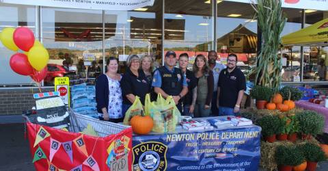 ShopRite of Newton “Packs the Pantry”