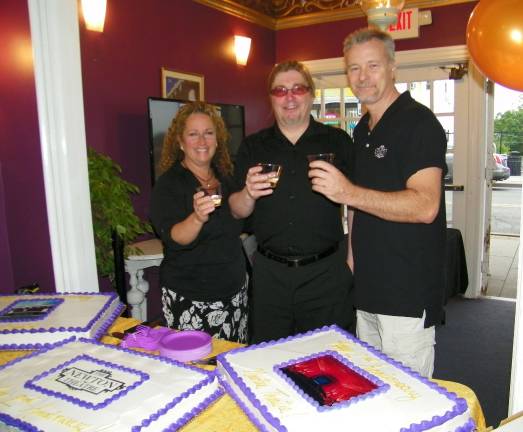 Newton Theatre celebrates anniversary