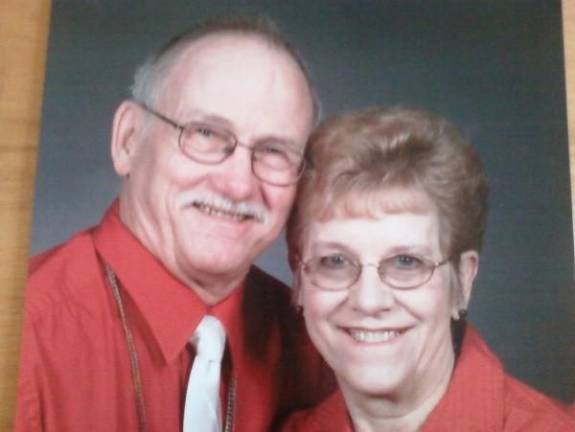 Newton church hosts Illinois singing duo