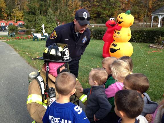Firefighters teach children about fire prevention