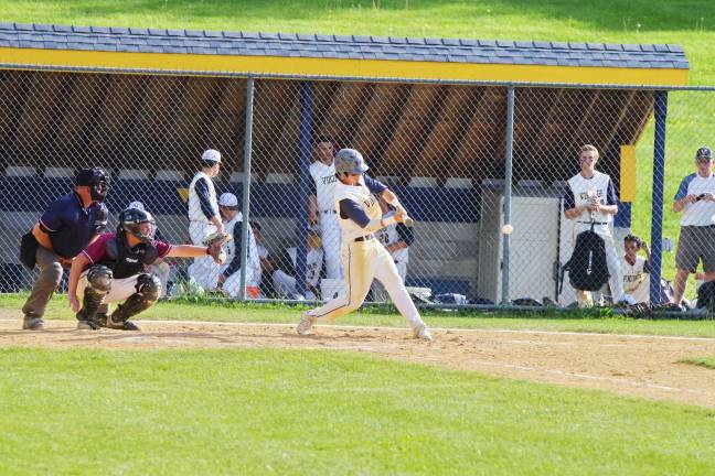Newton baseball dominates Vernon
