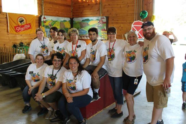 ShopRite associates run Fun Farm at county fair