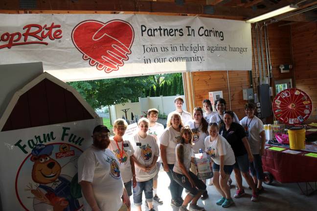 ShopRite associates run Fun Farm at county fair